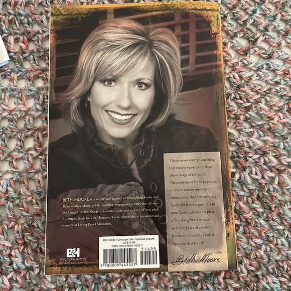 Book | Accents | Beth Moore Breaking Free Discover The Victory Of Total ...